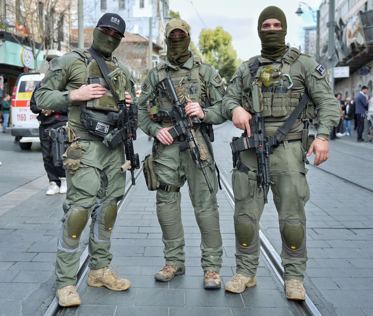 Undercover Unit | The Ari Fuld Project